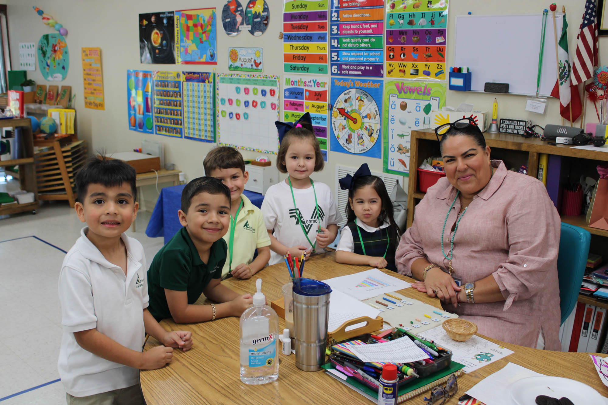 Primary - Kenmont Montessori School